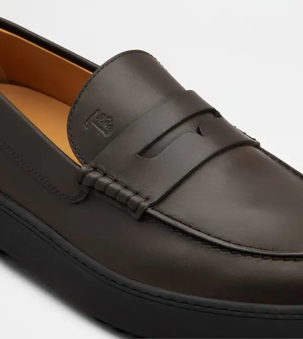 TOD'S Gommino Leather Moccasins