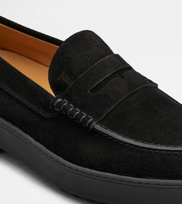 TOD'S Gommino Moccasins