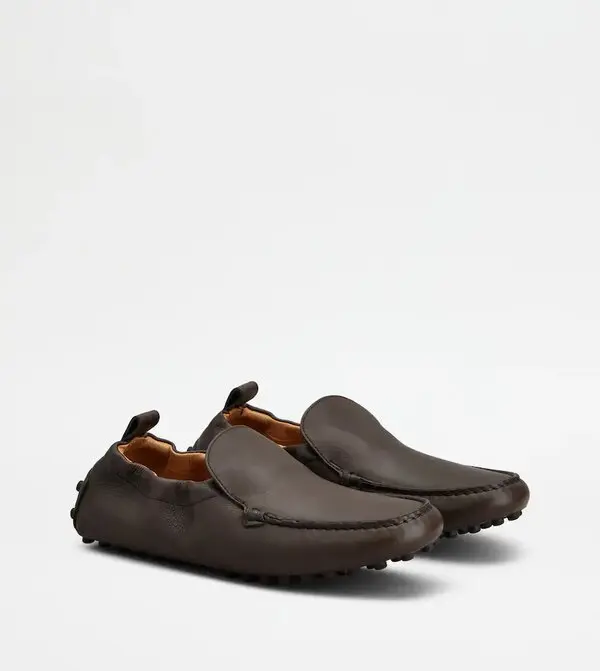 TOD'S Round Toe Loafers With Signature Rubber Sole
