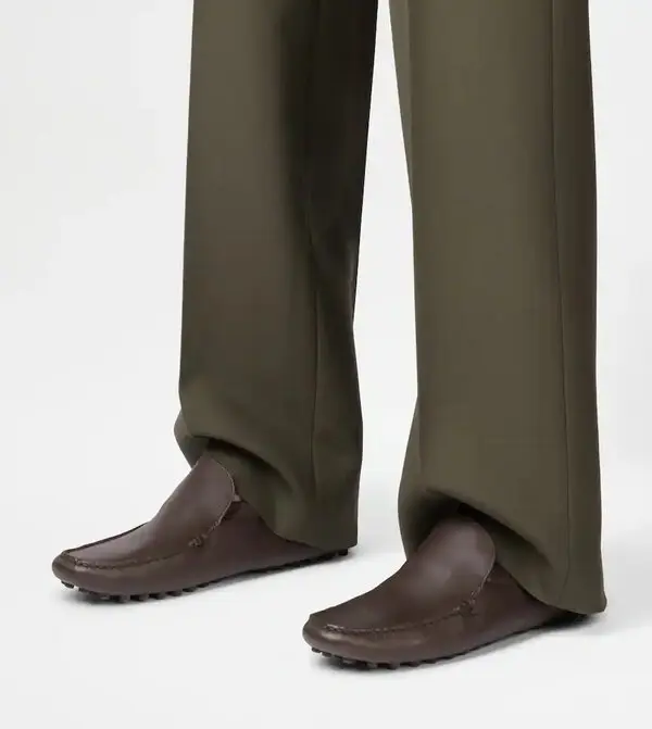 TOD'S Round Toe Loafers With Signature Rubber Sole
