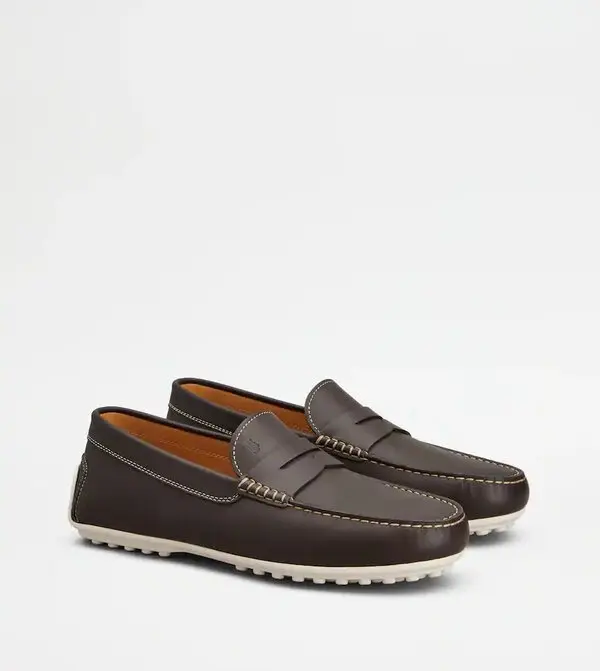 TOD'S Round Toe Slip-on Loafers - Brown