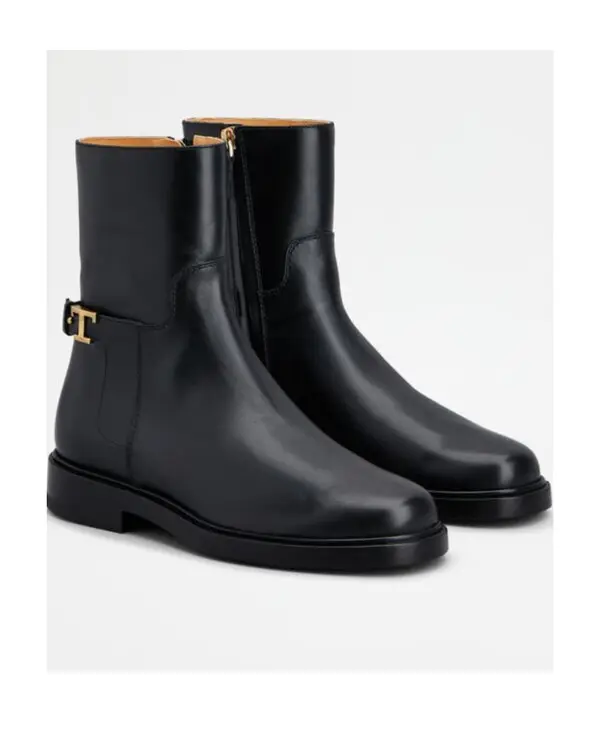 TOD'S Logo Plaque Ankle Boots