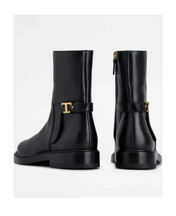 TOD'S Logo Plaque Ankle Boots