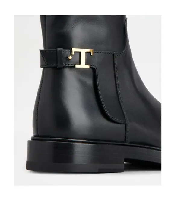 TOD'S Logo Plaque Ankle Boots