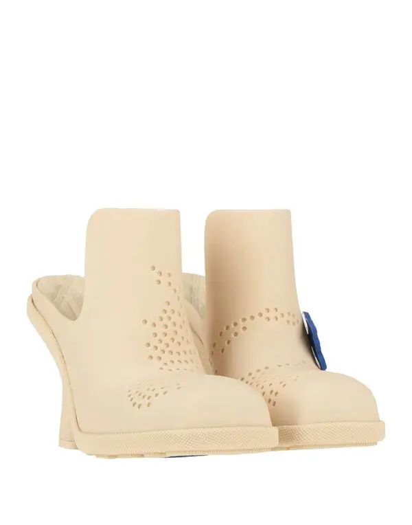 Burberry Pointed Toe Mules With Logo Appliqu - Nude