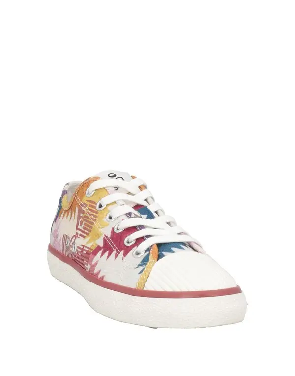 Isabel Marant Étoile Round-toe Low-top Casual Shoes