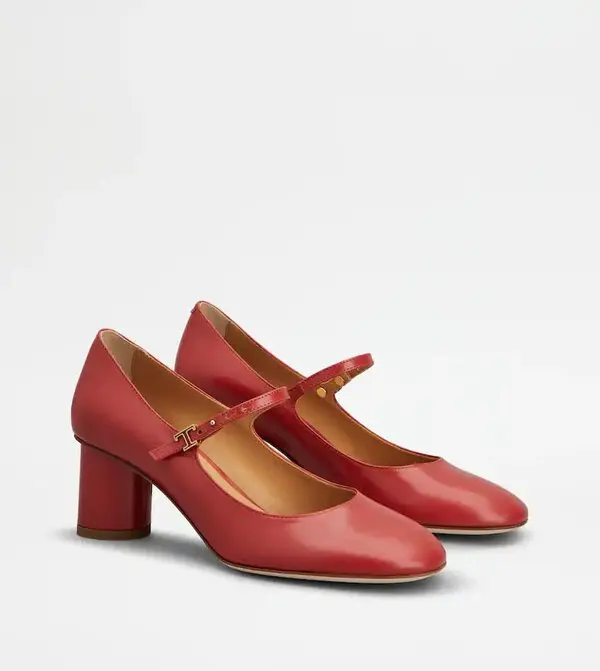TOD'S Mary Jane Heels With T Timeless Logo
