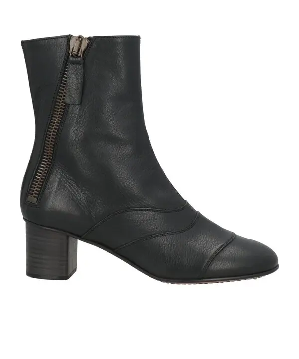 Chloé Minimalist Leather Ankle Boots - Black