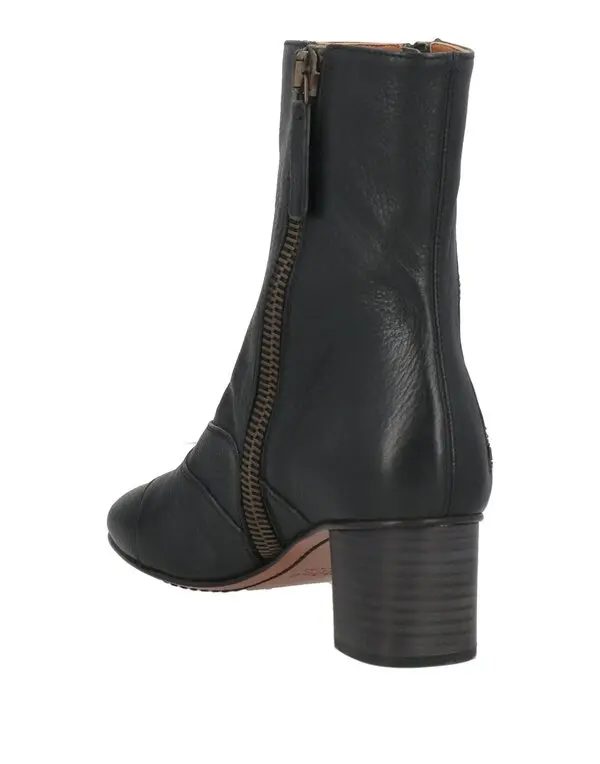Chloé Minimalist Leather Ankle Boots