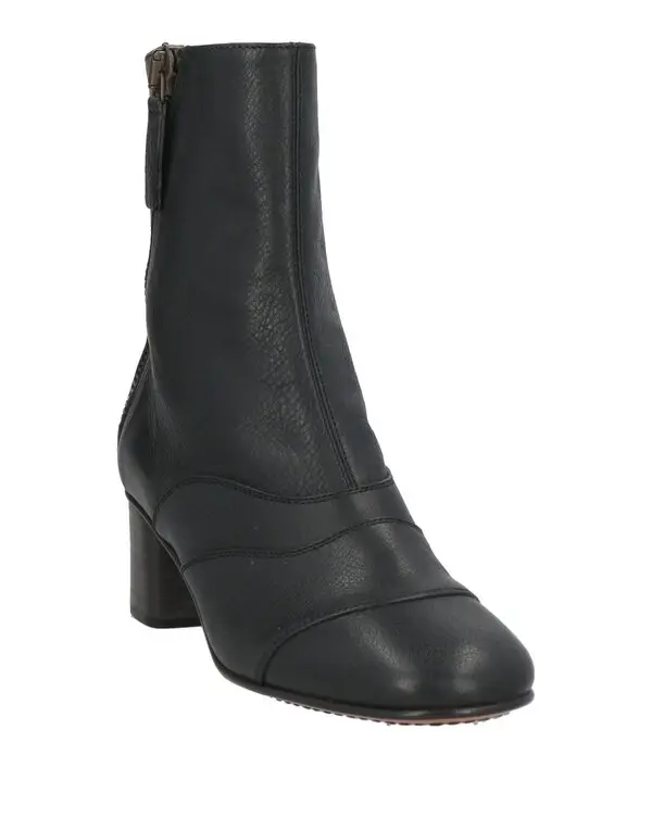 Chloé Minimalist Leather Ankle Boots