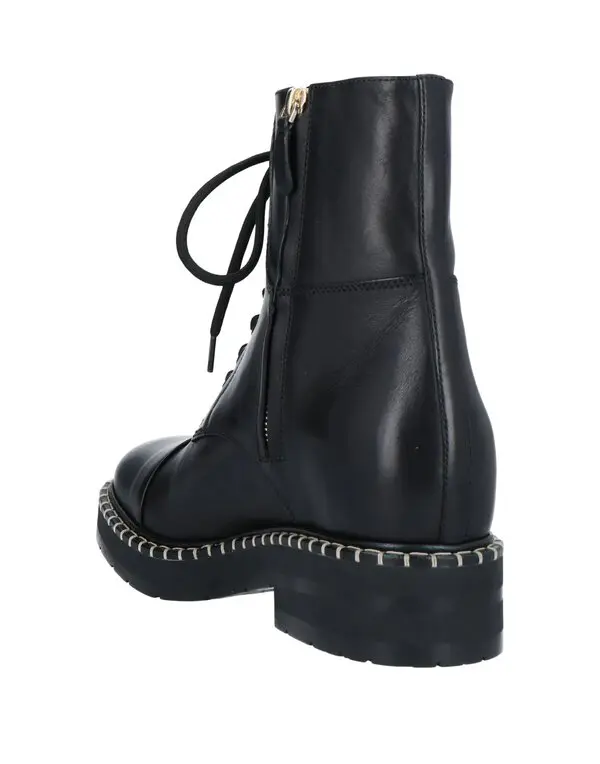 Chloé Solid Color Round Toe Leather Boots