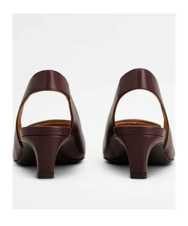 TOD'S Slingback Pumps With Pointed Toe And Low Heel - Brown