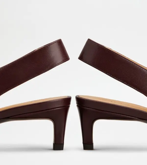 TOD'S Slingback Pumps With Pointed Toe And Low Heel - Brown