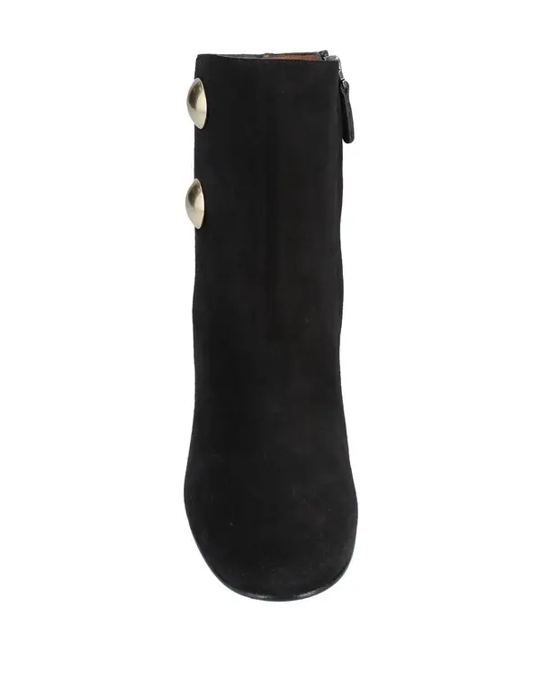 Chloé Minimalist Round Toe Block Heel Ankle Boots
