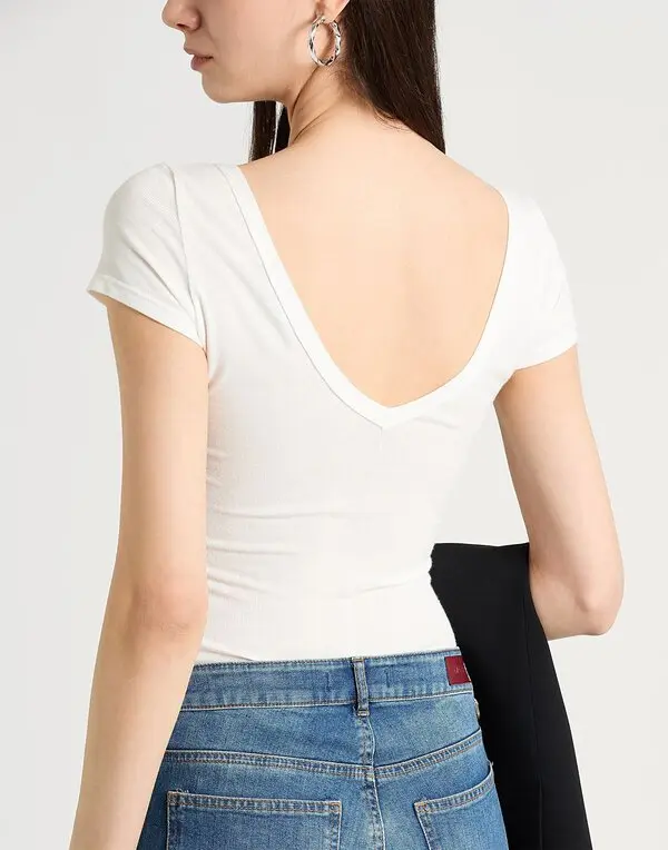 MAXCO. Lightweight Knit Short Sleeve Top