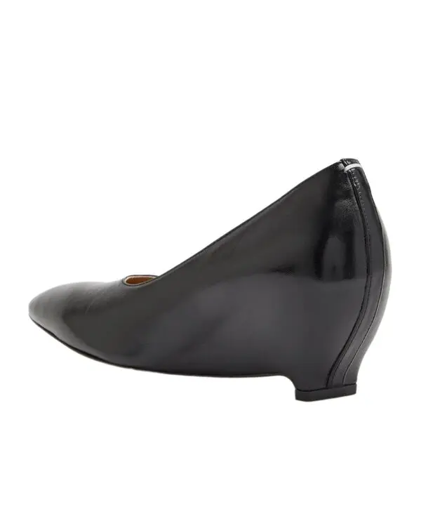 MAISON MARGIELA Heelless Pointed-toe Leather Pumps - Black