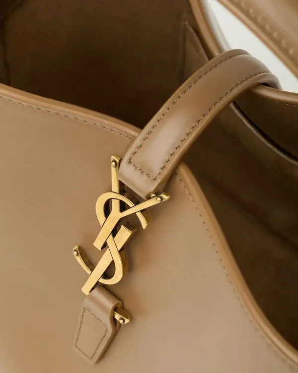 Saint Laurent Le 37 Small In Shiny Leather