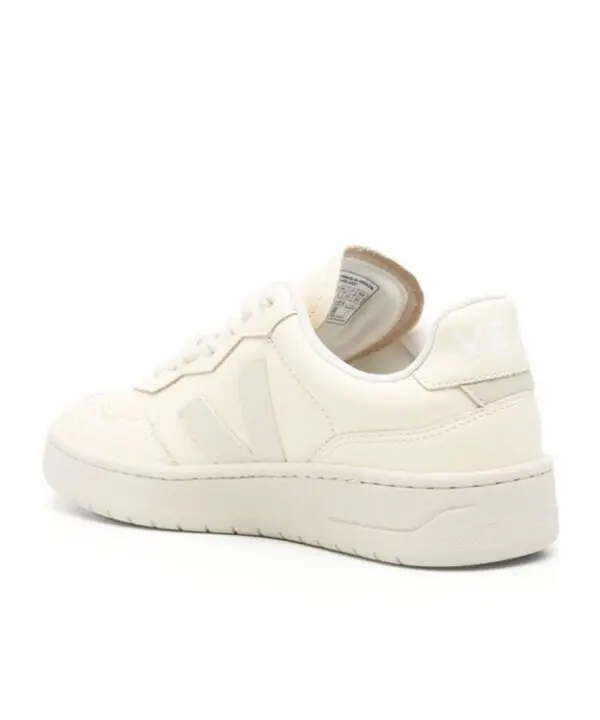 VEJA V-90 O.t. Low-top Sneakers - White