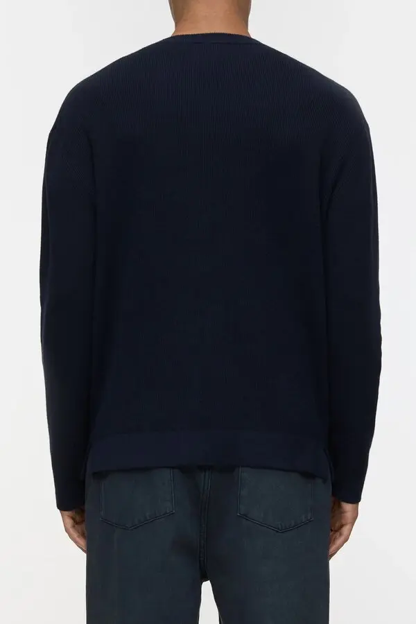 Closed Crew-neck Fine-knit Jumper