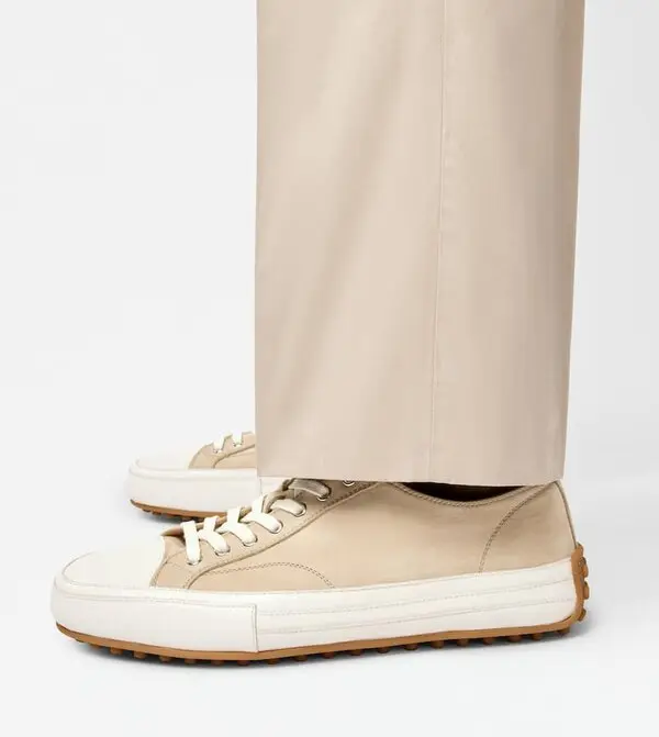 TOD'S Round Toe Lace-up Sneakers