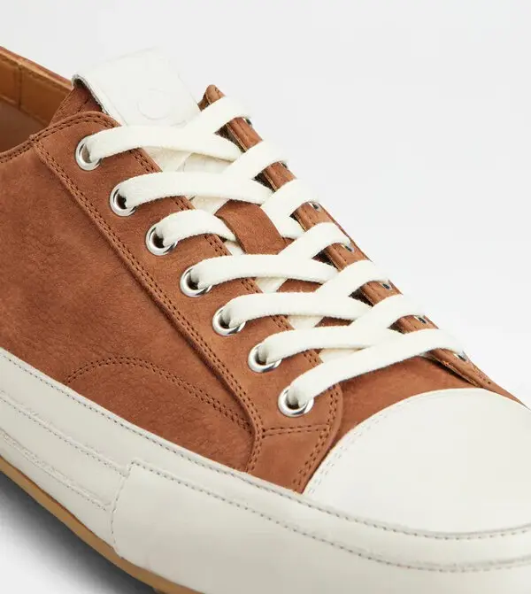 TOD'S Lace-up Low-top Casual Shoes