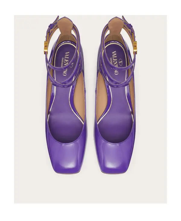 Valentino Garavani Tan-go Vlogo Plaque Block Heel Pumps