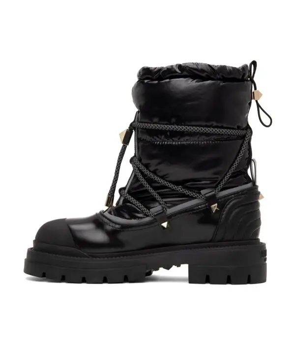 Valentino Garavani Rockstud Round Toe Lace-up Boots