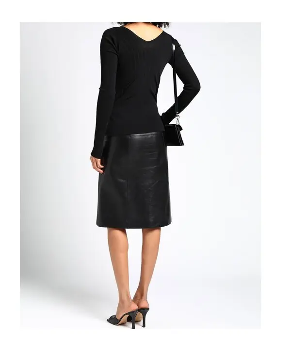 Jacquemus Plain Colour Knitted Lightweight Knit