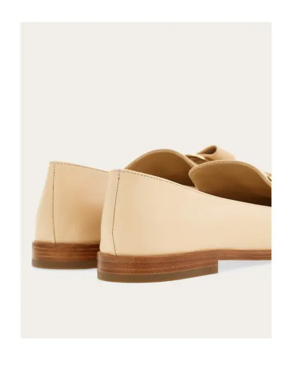 FERRAGAMO Vara Plate Loafer
