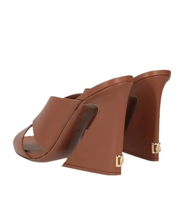 Dolce & Gabbana Minimalist Leather Sandals