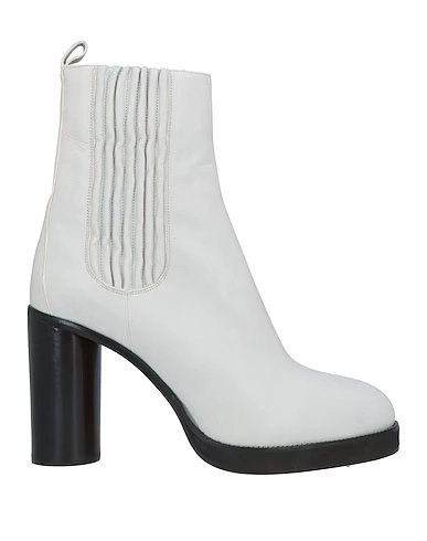 Isabel Marant Étoile Simple Chelsea Boots