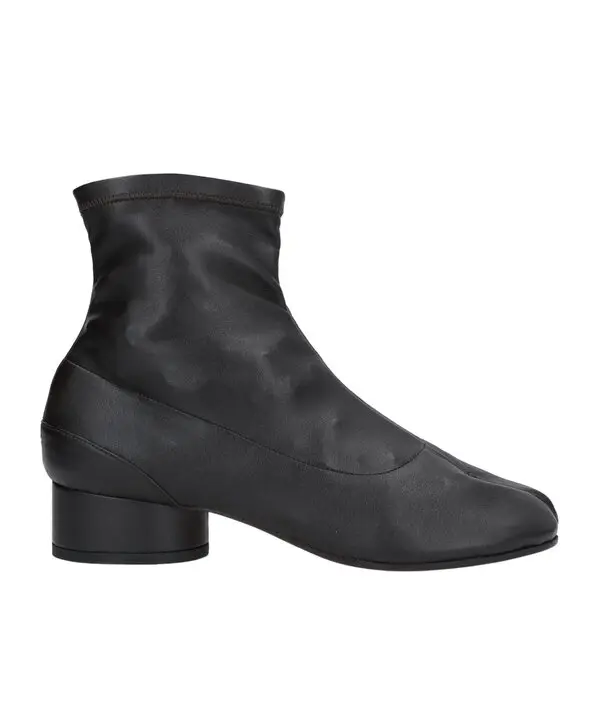 MAISON MARGIELA Minimalist Solid Color Ankle Boots