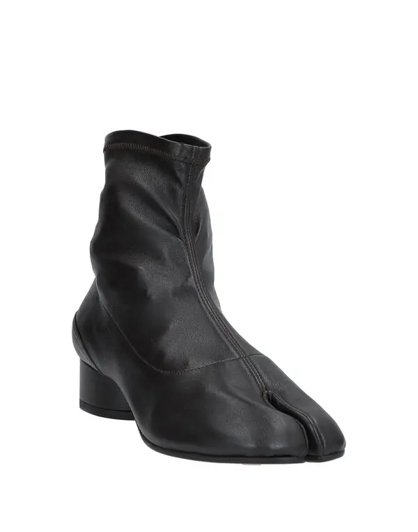 MAISON MARGIELA Minimalist Solid Color Ankle Boots