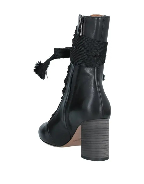Chloé Fashionable Solid Color Round Toe Leather Boots