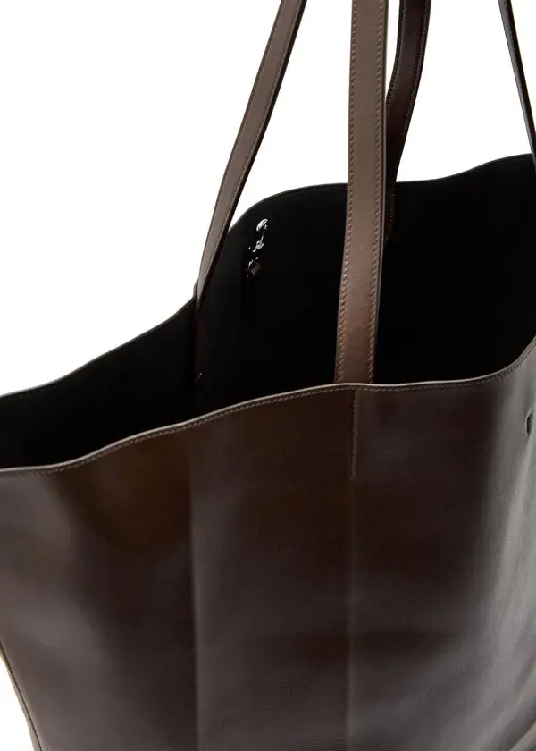 TOTEME Roam Leather Tote