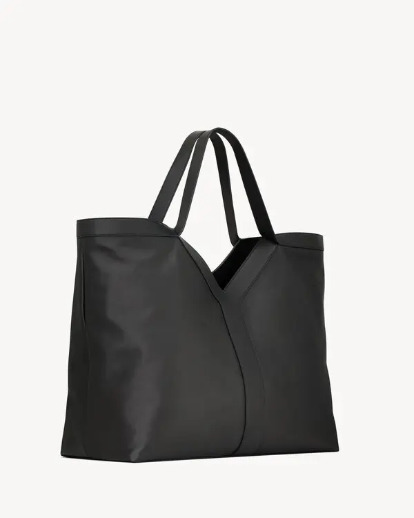 Saint Laurent Y Large Tote In Leather - Black