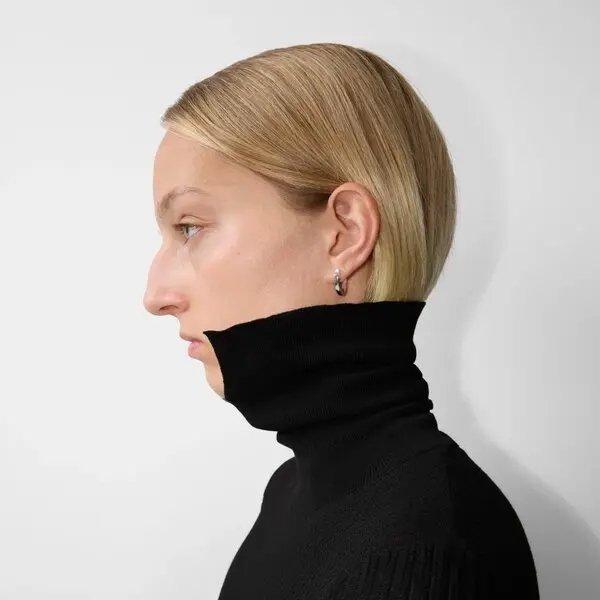 Burberry Shield Slim Hoop Earrings