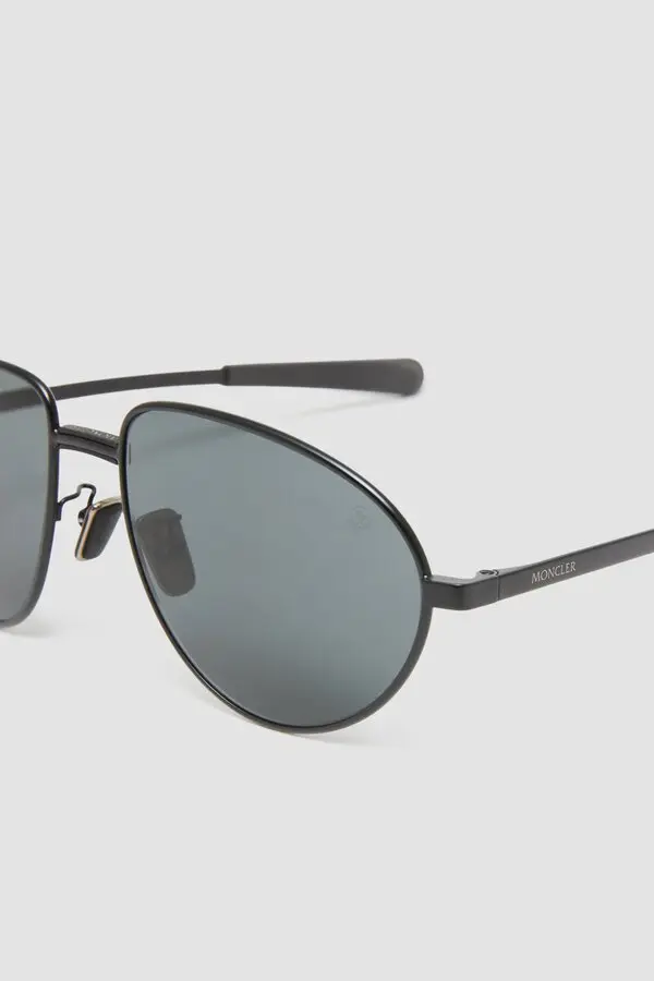 Moncler Vizla Pilot Sunglasses