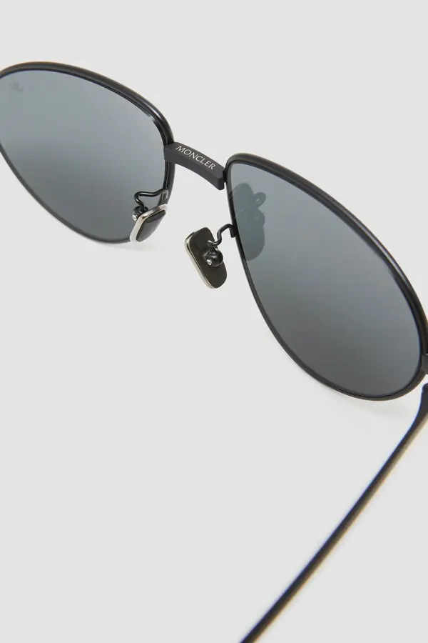 Moncler Vizla Pilot Sunglasses