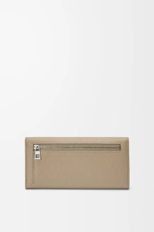 Loewe Pebble Continental Wallet In Mini Grain Calfskin - Clay