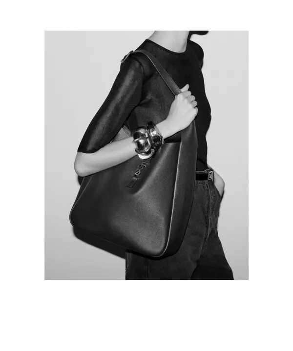 Saint Laurent Le 5 A 7 Large Handbag - Black