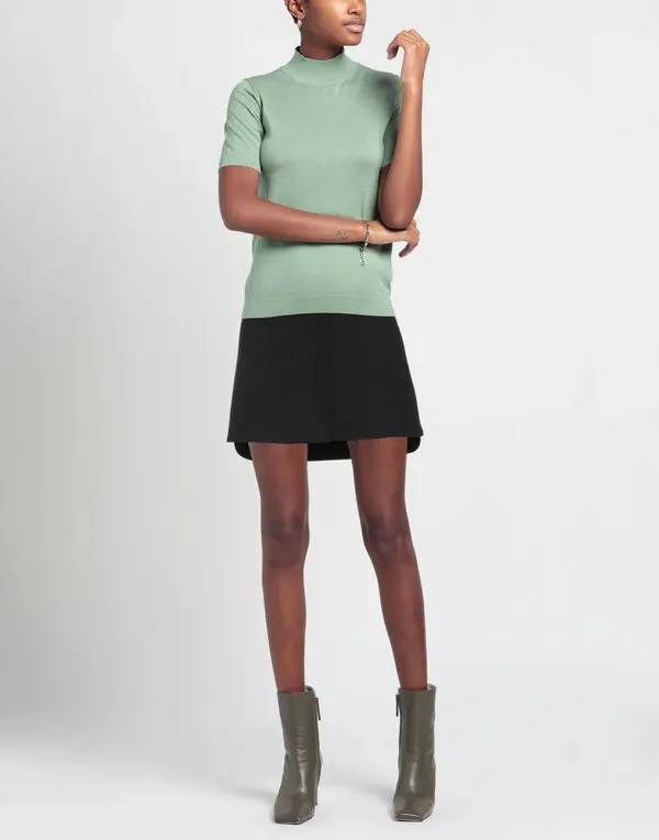 Max Mara Wide-swing Skirt With Decorative Pockets