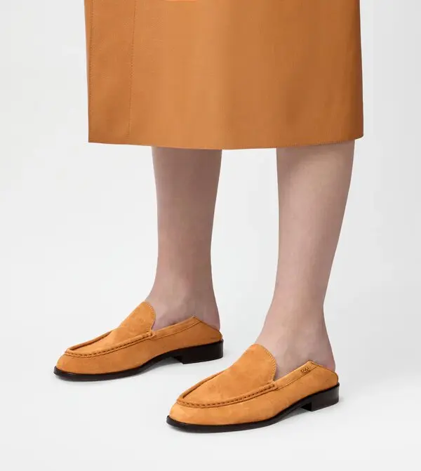 TOD'S Round-toe Loafers