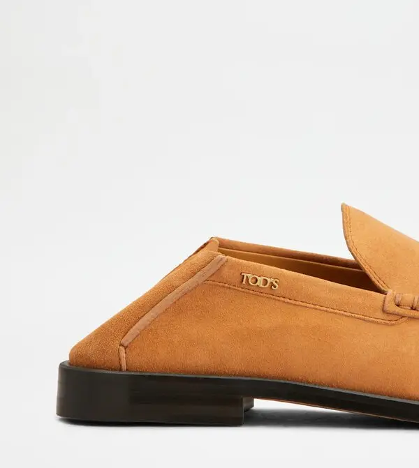 TOD'S Round-toe Loafers