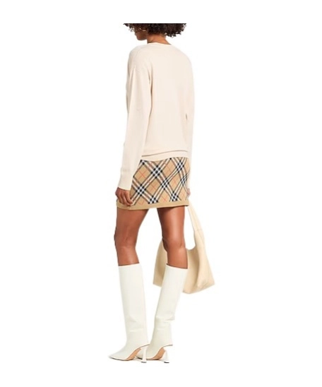 Burberry Lightweight Cashmere V-neck Pullover