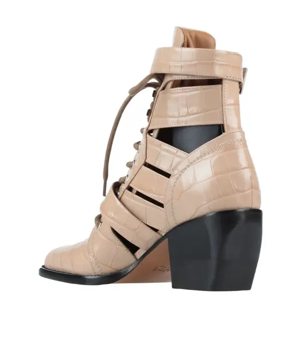 Chloé Minimalist Leather Shoes