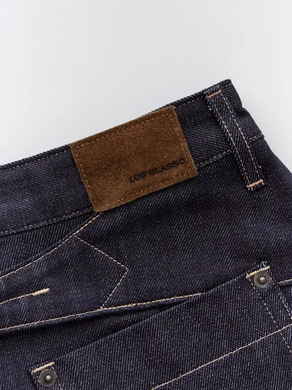 LOW CLASSIC Belt-loop Pocket Shorts