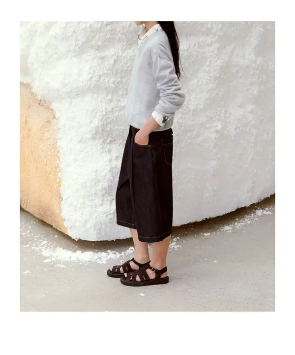 LOW CLASSIC Belt-loop Pocket Shorts