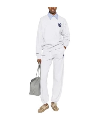 SPORTY  RICH Sporty & Rich Heritage Yankees Serif Sweatshirt