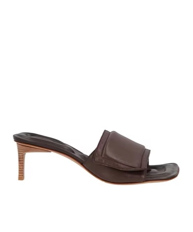 Jacquemus Minimalist Solid Color Slippers